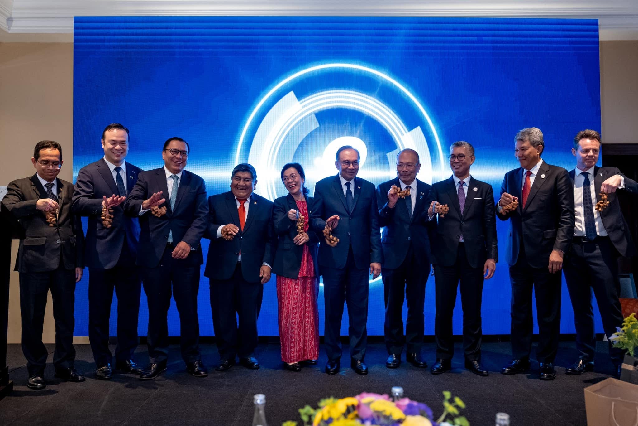 Malaysia’s Yinson Unveils Matarani Solar Plant, Boosting Peru's Energy ...