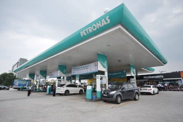 PetDag Leans On Aircraft Fuel While Retail Remains Under Pressure