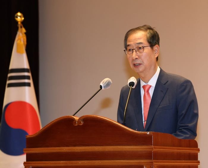 S Korean PM Duck-Soo Reinstated After Court Dismisses Impeachment Motion