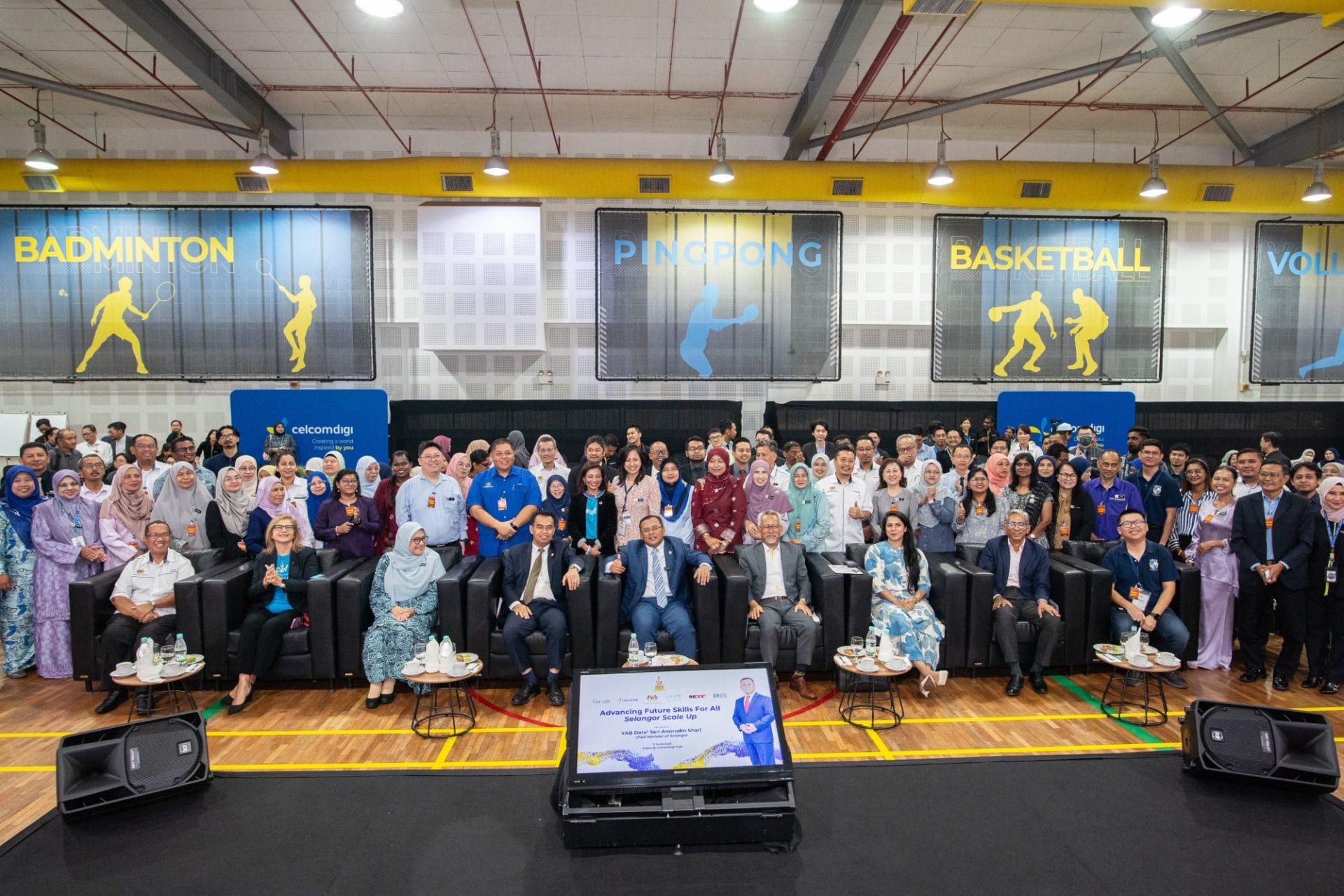 CelcomDigi Powers Up Teachers In Selangor With FS4A Rollout - BusinessToday