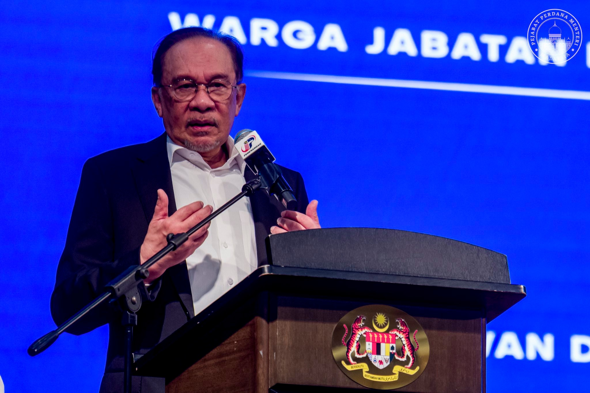 Anwar: Fiscal Discipline Is Working, New Debt Down To RM77 Billion ...