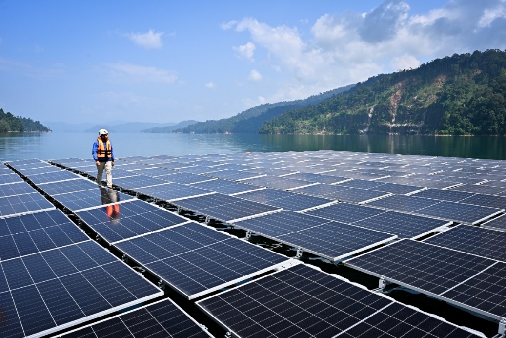 Energy Ministry Approves Largest Floating Solar Plant And 13 New LSS ...