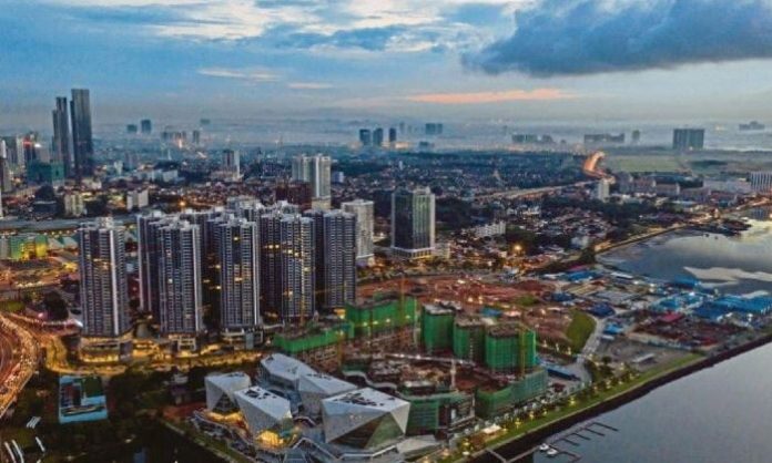 30,000 Premises In Johor Impacted By Water Cuts - BusinessToday