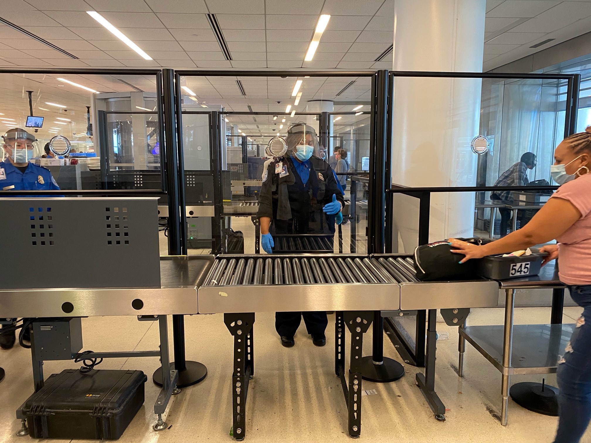 US Scraps Shoe Removal At Airport Screening
