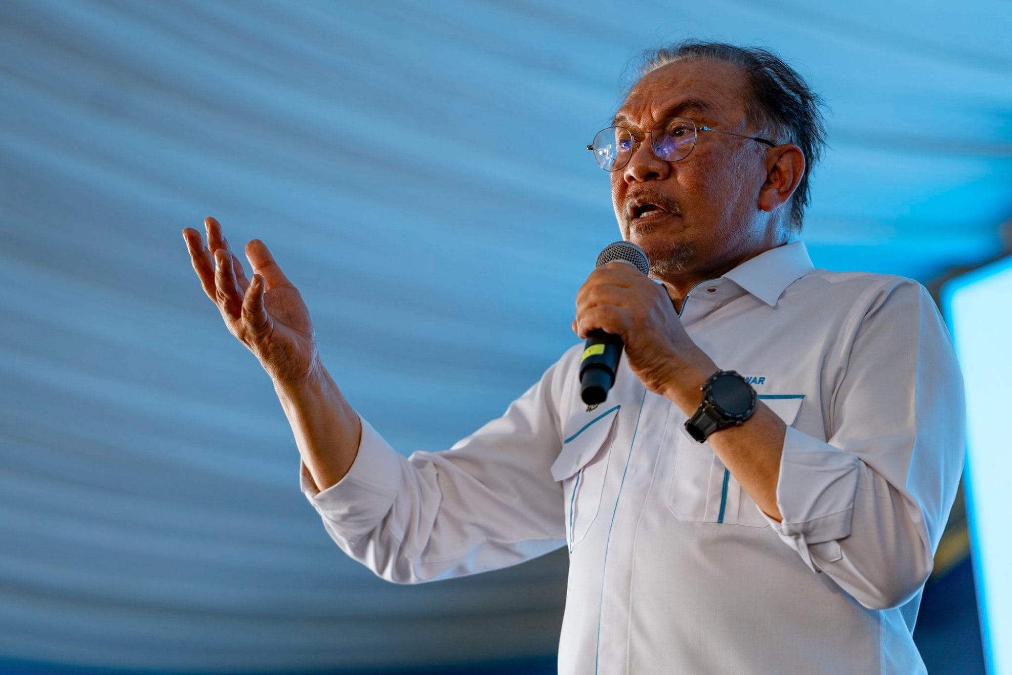 Malaysia On Track To Wipe Out Hardcore Poverty By Early 2026, Says Anwar