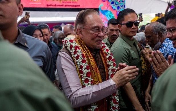Prime Minister Extends Deepavali Greetings, Emphasises Joy, Gratitude ...