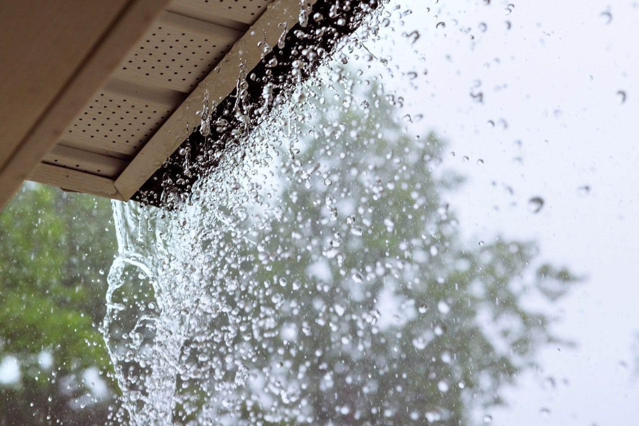 Sarawak Braces For Thunderstorms, Heavy Rain Until 1pm - BusinessToday