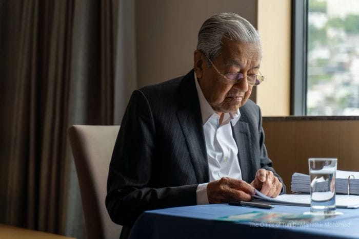 Tun Mahathir Allowed Home Leave After 1 Month In IJN